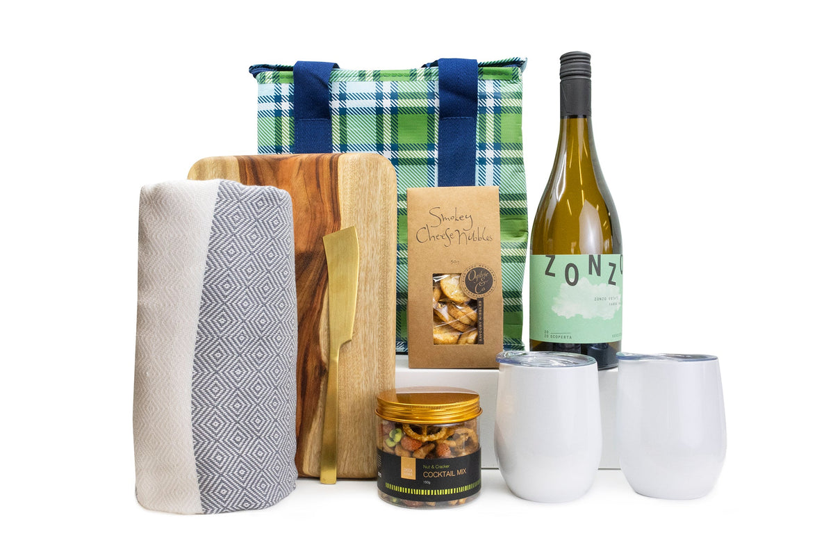 Day on the Green Picnic Kit – The It Kit