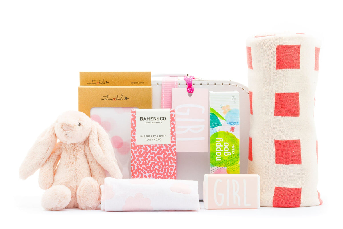 Newborn Girl Delight Kit | The It Kit